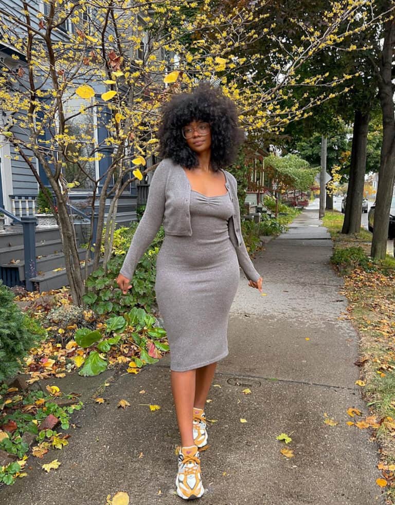 15+ Coffee Date Outfit Ideas That Are Classy, Chic, & Casual