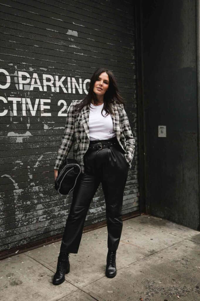 15+ Coffee Date Outfit Ideas That Are Classy, Chic, & Casual