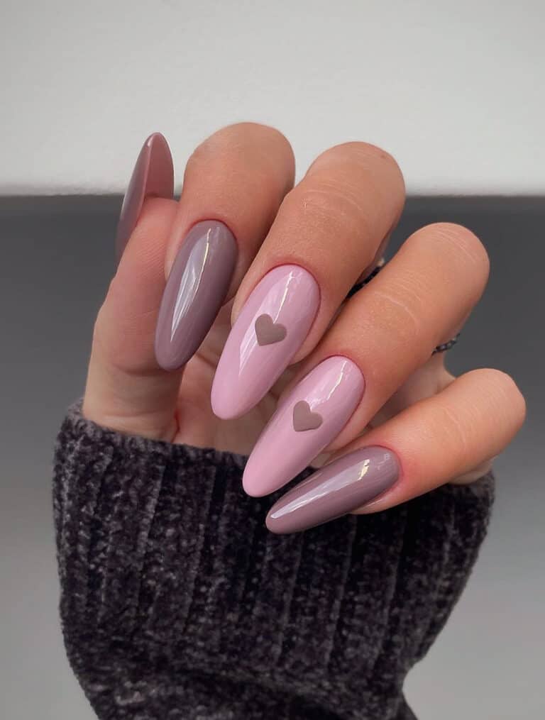 21+ Stunning Mauve Nails With a Youthful & Feminine Vibe