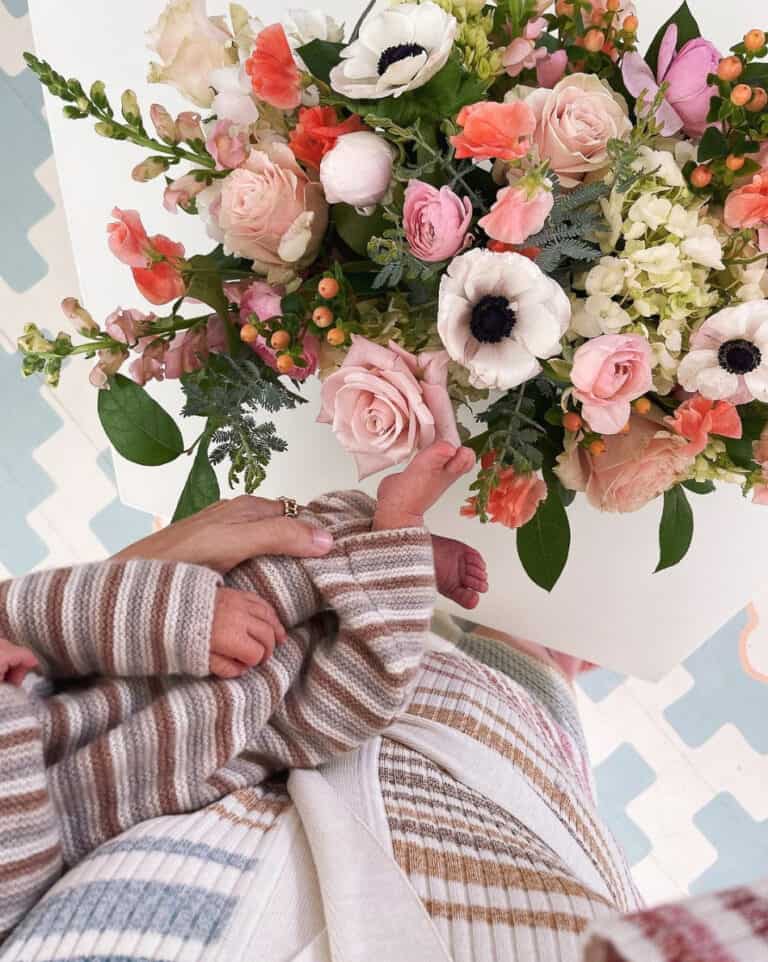 Best Going Home Outfit For Mom: 9 Comfy Mom-Approved Looks