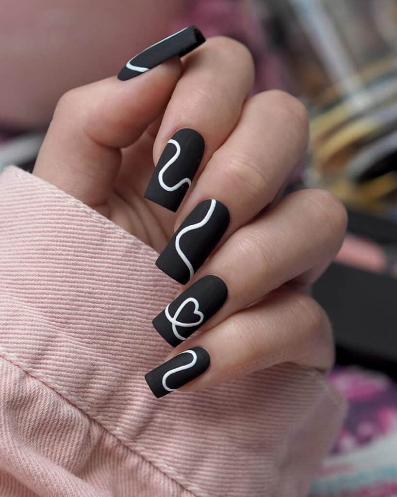23+ Chic Line Nail Designs For A Modern Aesthetic in Any Season