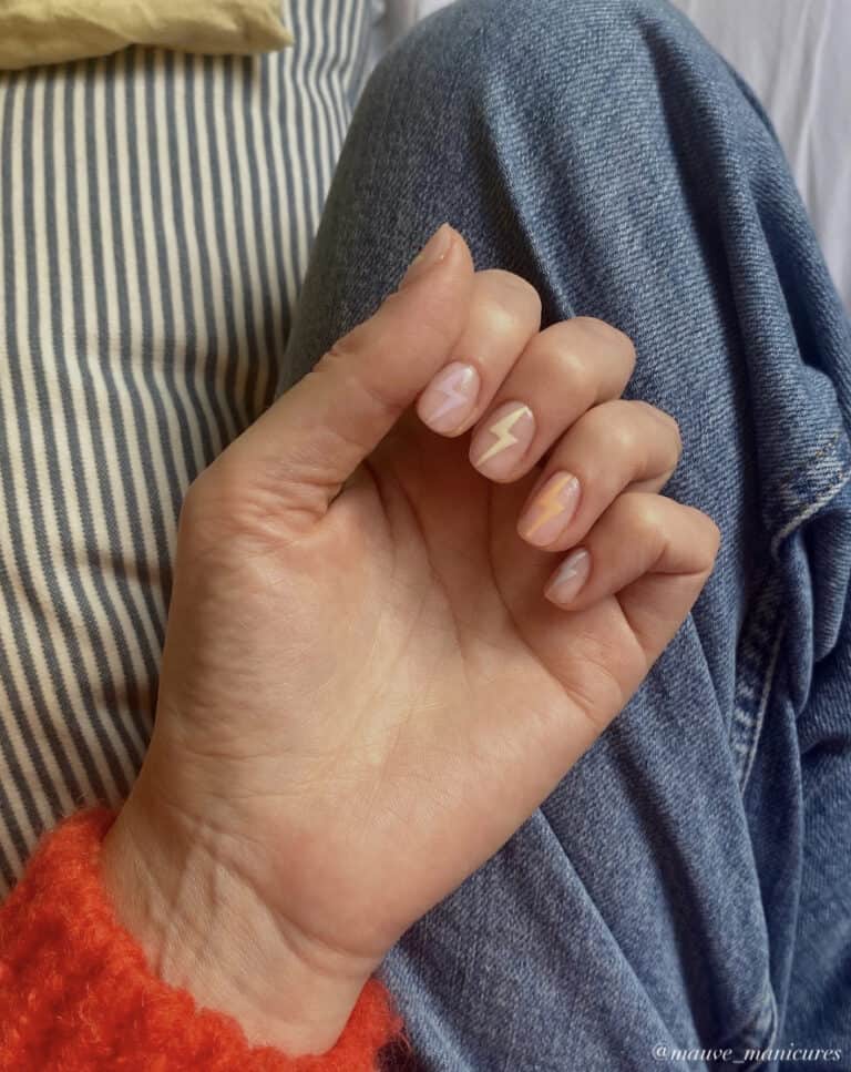 32+ Classy Short Nail Designs & Ideas For Every Season