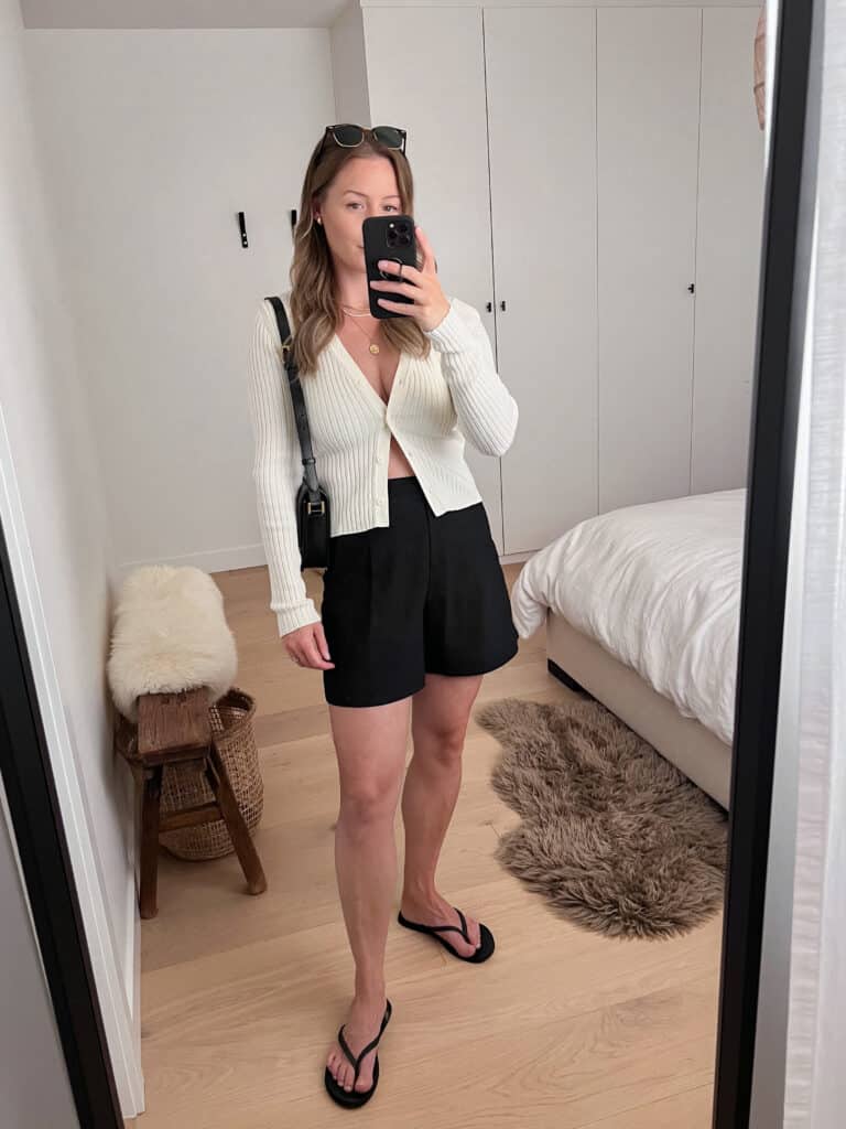 15+ Linen Shorts Outfit Ideas For Spring, Summer & Vacay Mode!