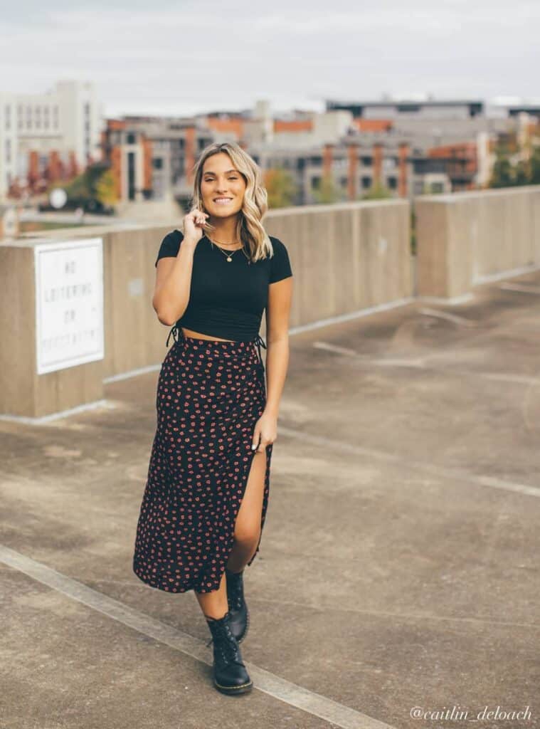 26+ Trendy Senior Picture Outfits for Summer & Fall 2024!