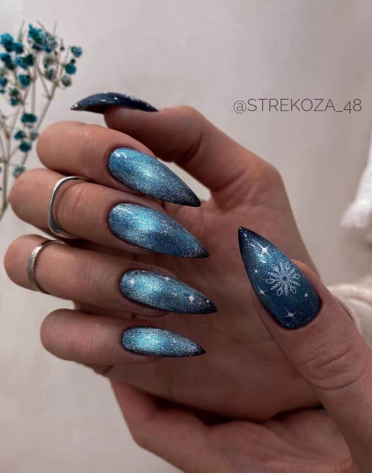 23+ Stunning Blue Snowflake Nails You'll Want To Try This Winter!