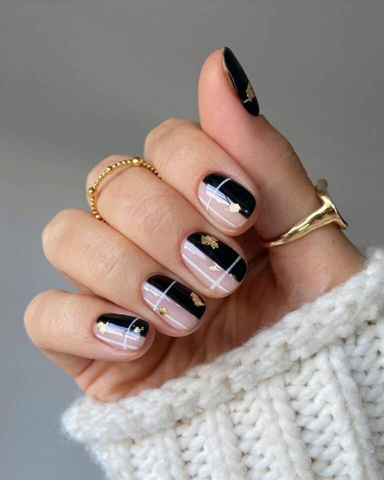 35+ Elegant & Classy Winter Nails I'm Obsessing Over!