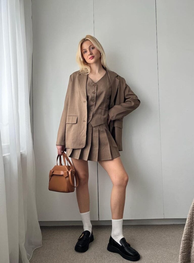 19+ Perfect Back To School Outfits - collage, high school, 2024