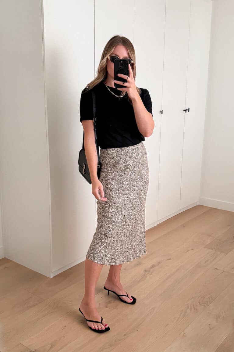 21+ Effortless Summer Outfits To Copy This Season / neutral & chic