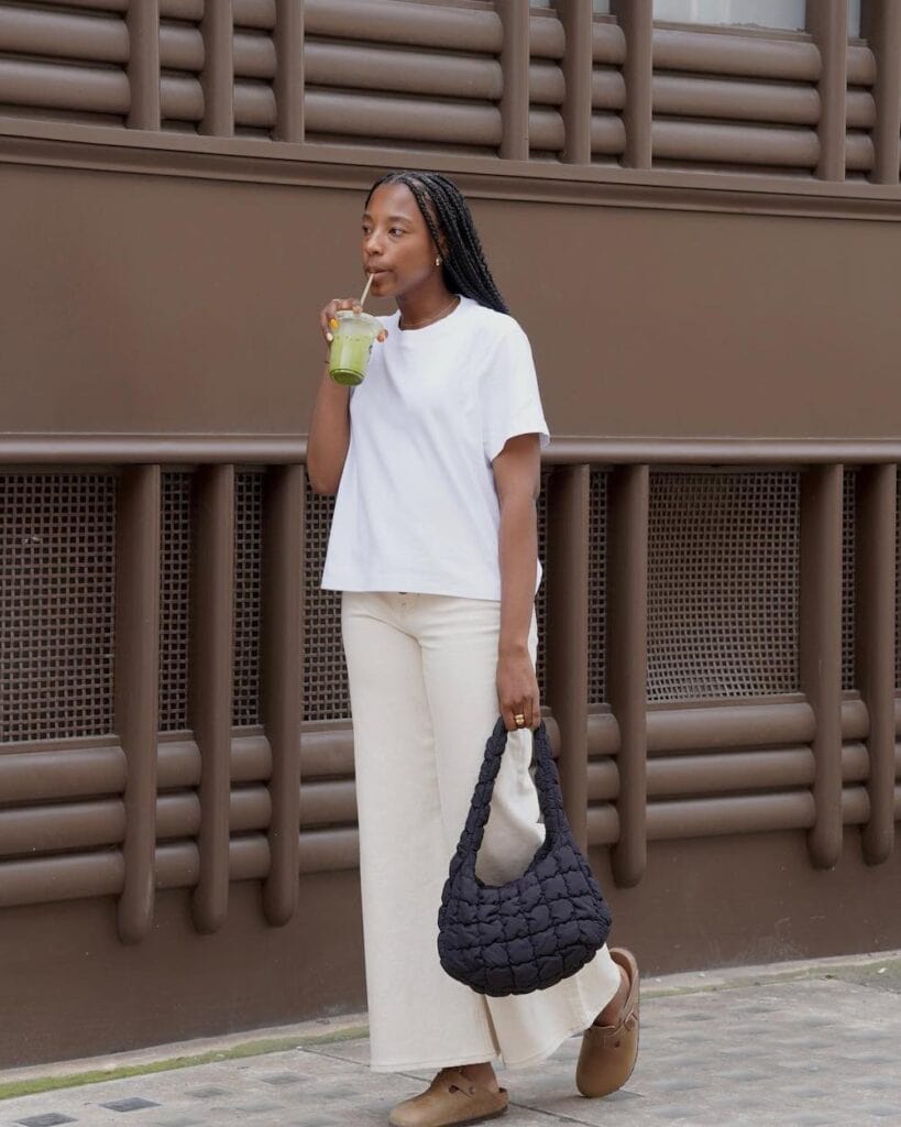 21+ Effortless Summer Outfits To Copy This Season / neutral & chic