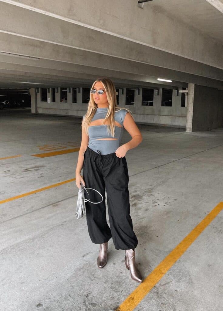 17+ Cool-Girl Concert Outfits for Summer 2024 - country, rock, rap..