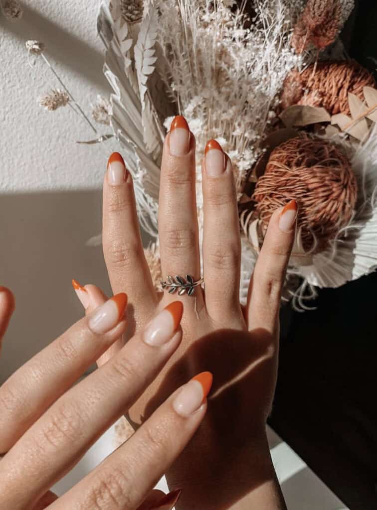 27+ Stunning Burnt Orange Nails with a Cozy Vibe for 2023