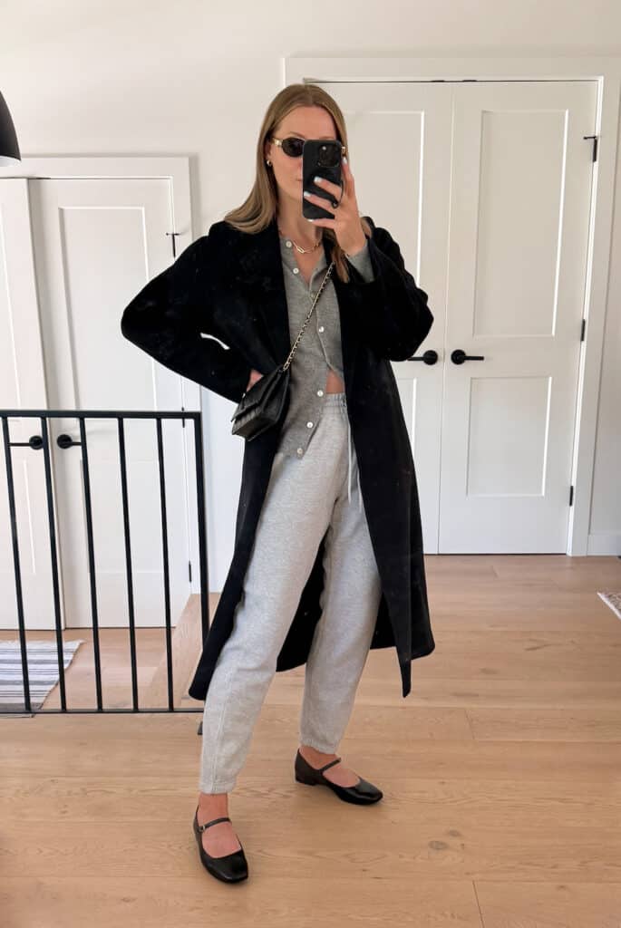 16+ Chic Sweatpants Outfits That Prove They Aren't Just For Lounging