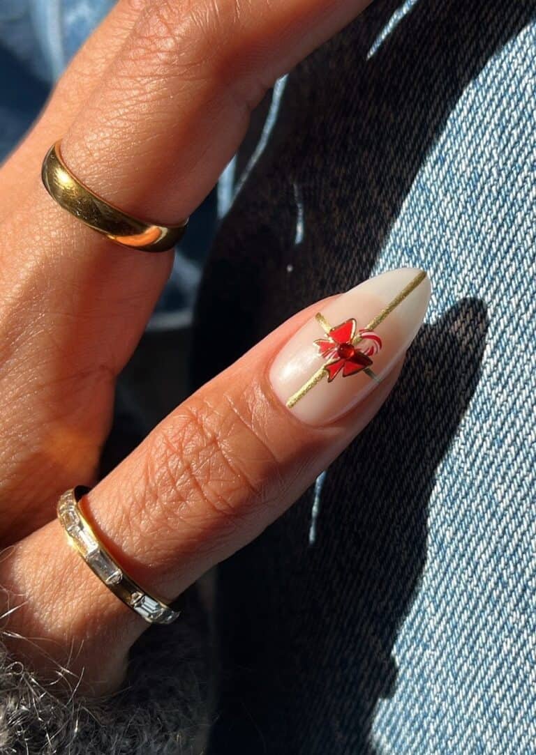 50+ Classy Christmas Nails We Hand-Picked To Inspire You! (2024)