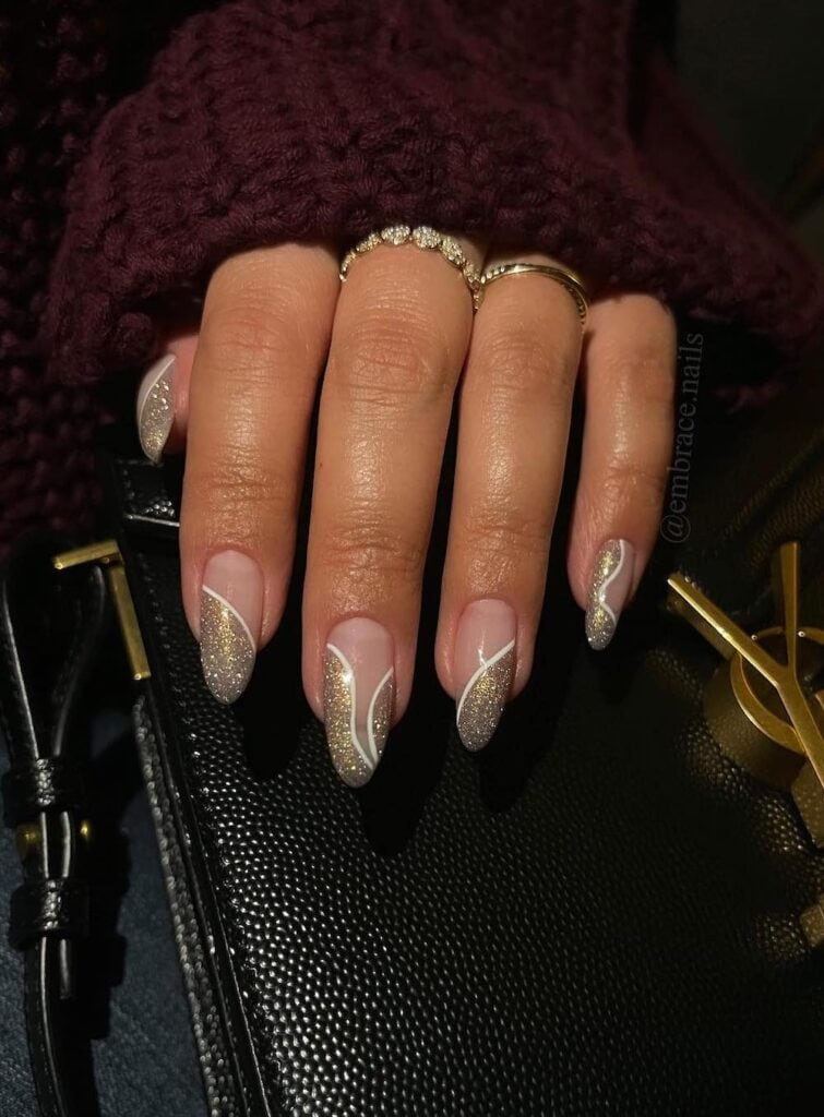 25+ Classy New Years Nails We're Obsessing Over!