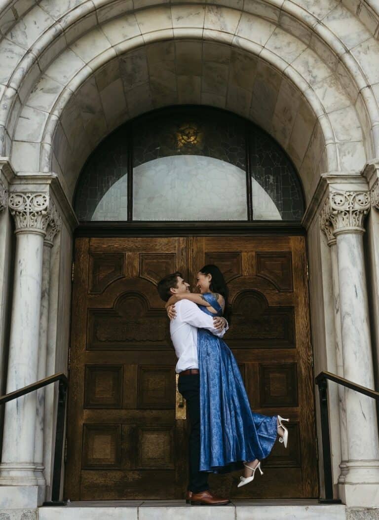 Engaged? Wear This For The Photos: 24+ Outfit Ideas (Casual + Dressy)