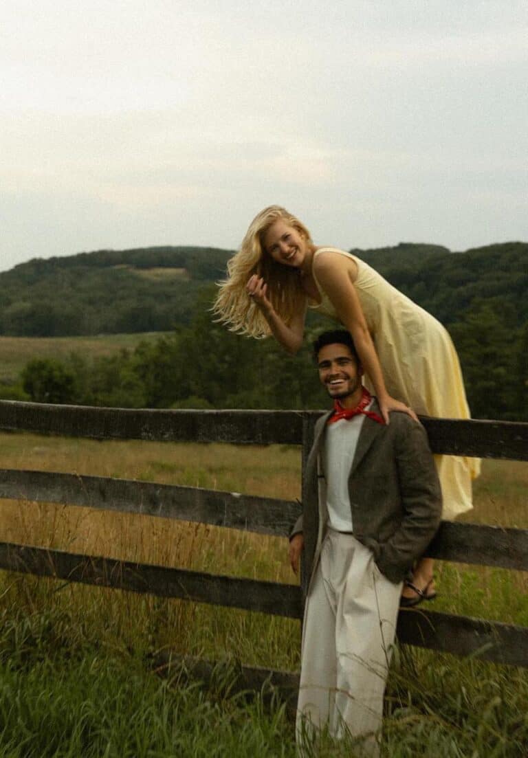 Engaged? Wear This For The Photos: 24+ Outfit Ideas (Casual + Dressy)
