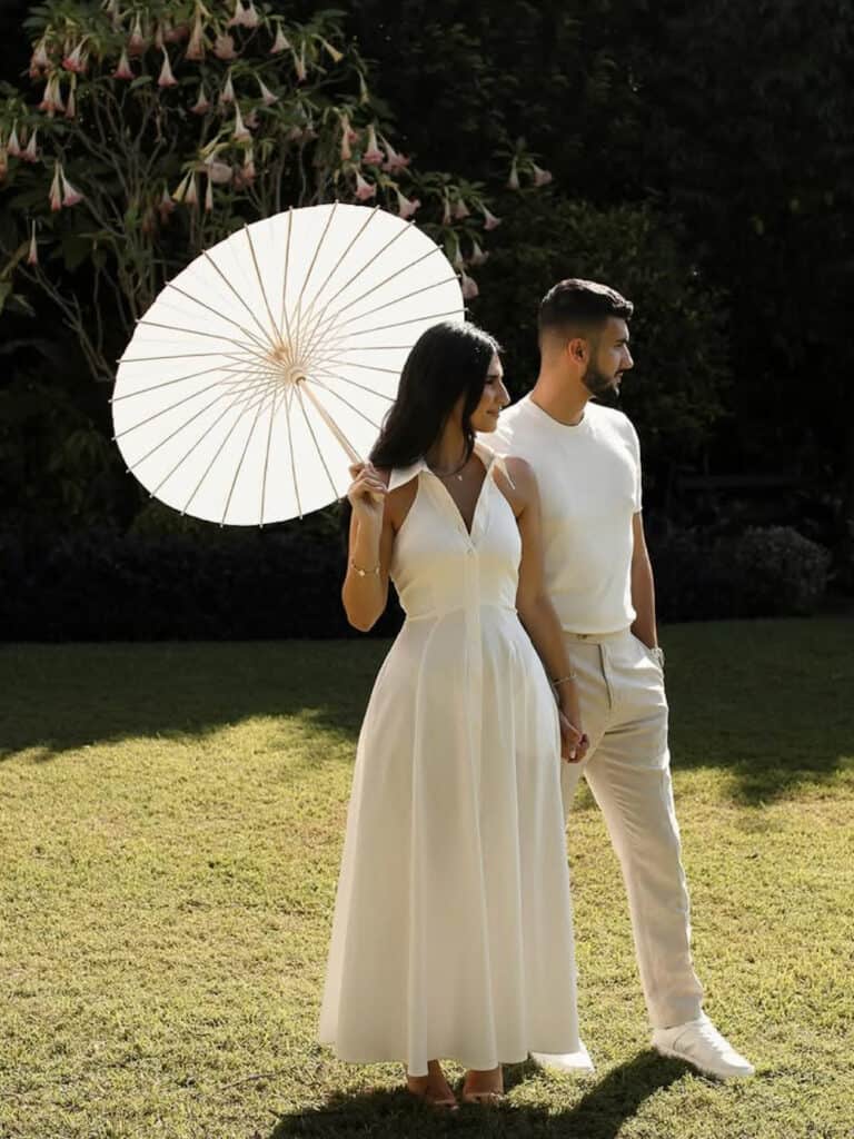 Engaged? Wear This For The Photos: 24+ Outfit Ideas (Casual + Dressy)