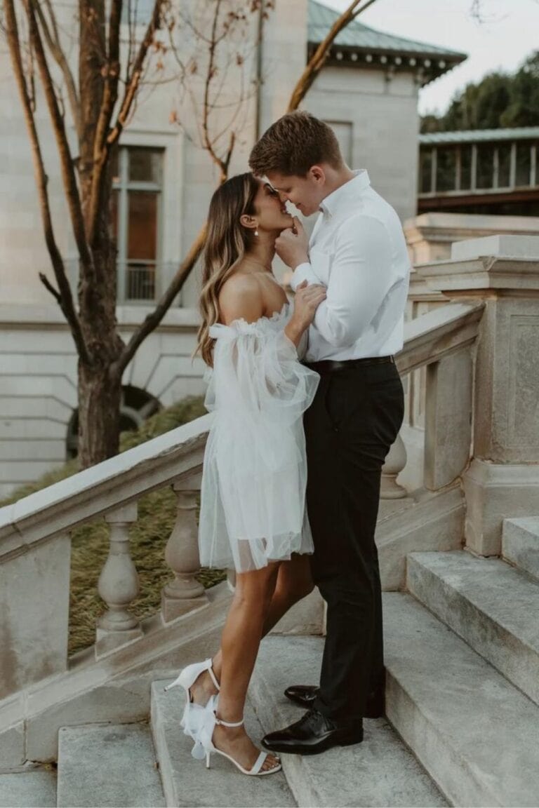 Engaged? Wear This For The Photos: 24+ Outfit Ideas (Casual + Dressy)