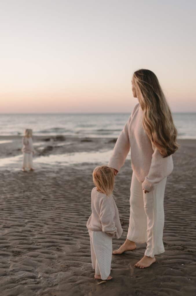 22+ Perfect Summer Family Picture Outfit Ideas for 2025