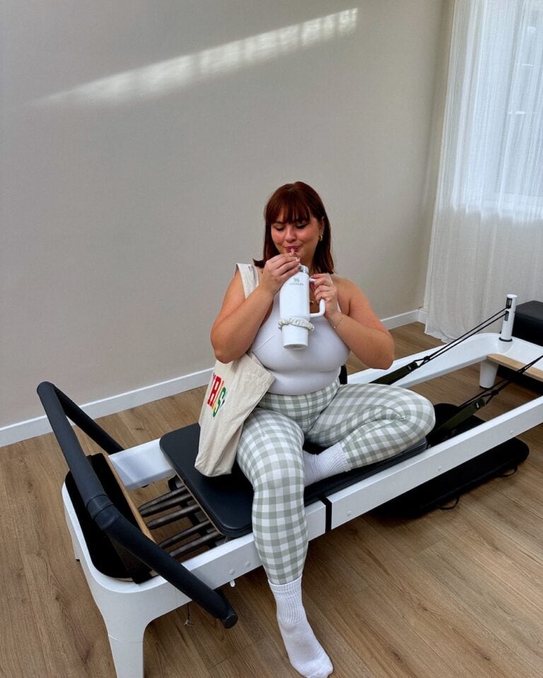 17+ Chic Pilates Outfits That Make Us Want To Hop On The Reformer