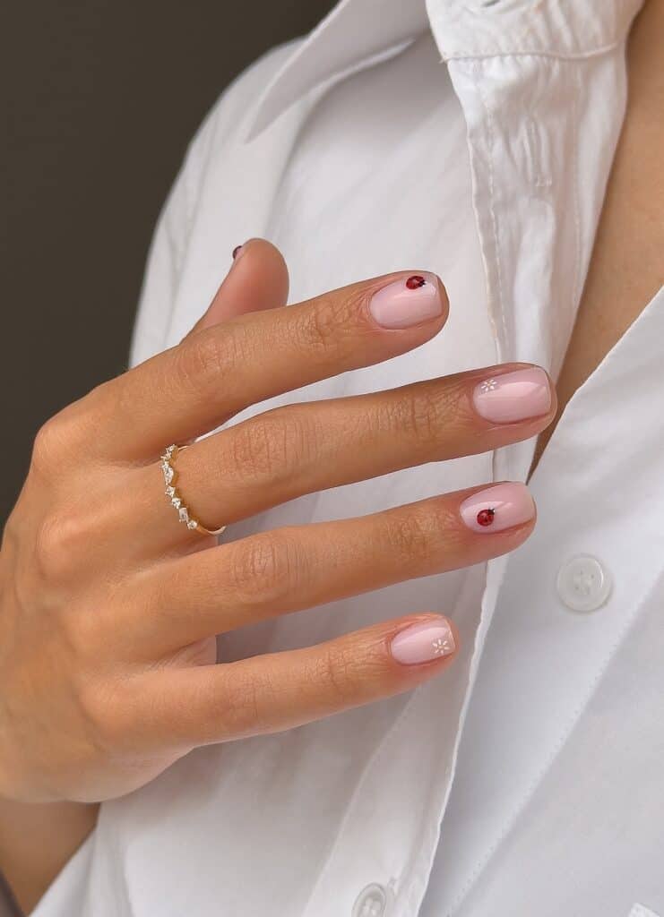 22+ Stunning Summer Nails To Inspire Your Next Mani