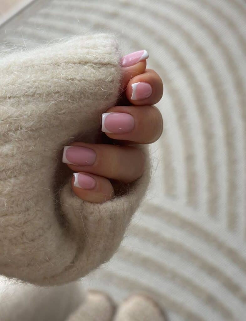 The Best Classy Winter Nails for a Simple, Polished Look in 2025