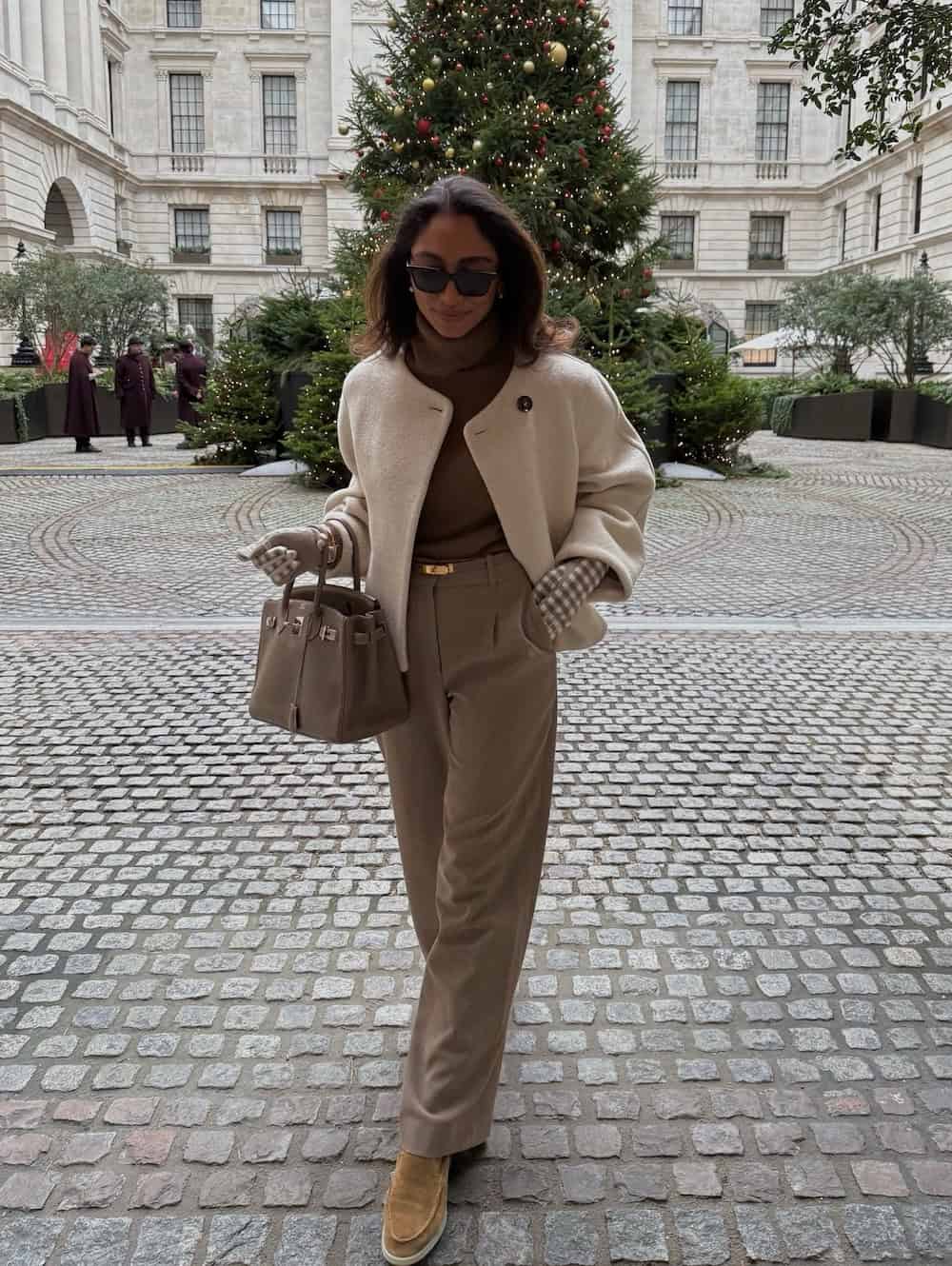 14+ Winter Outfits That Whisper Wealth (for an old money vibe in 2026!)